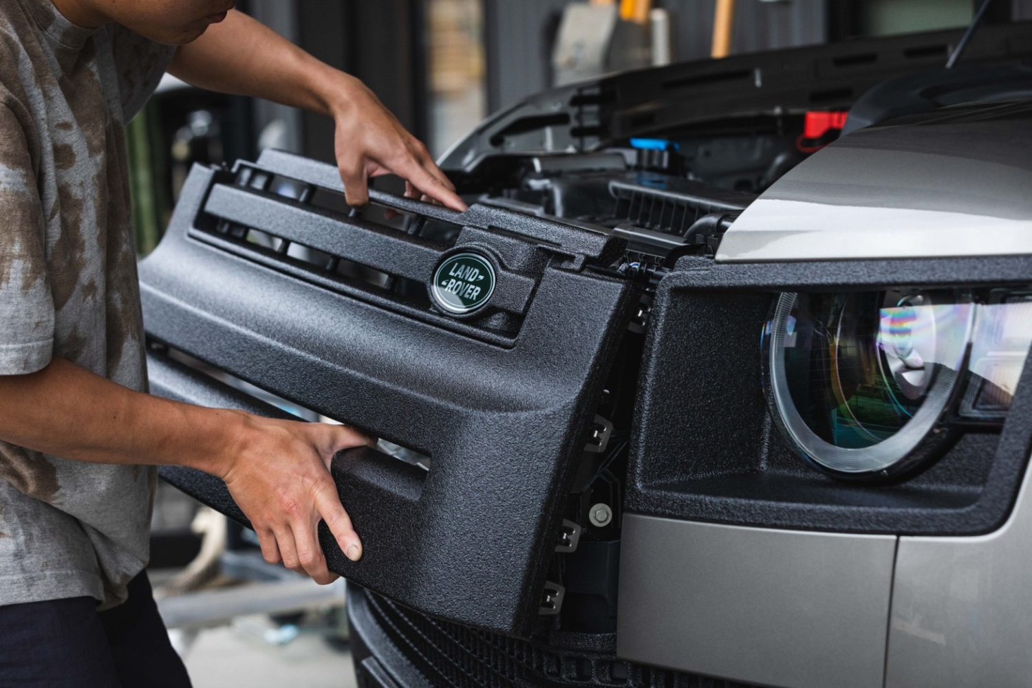 LINE-X塗装ならSUNWORKS | SUNWORKS【サンワークス】